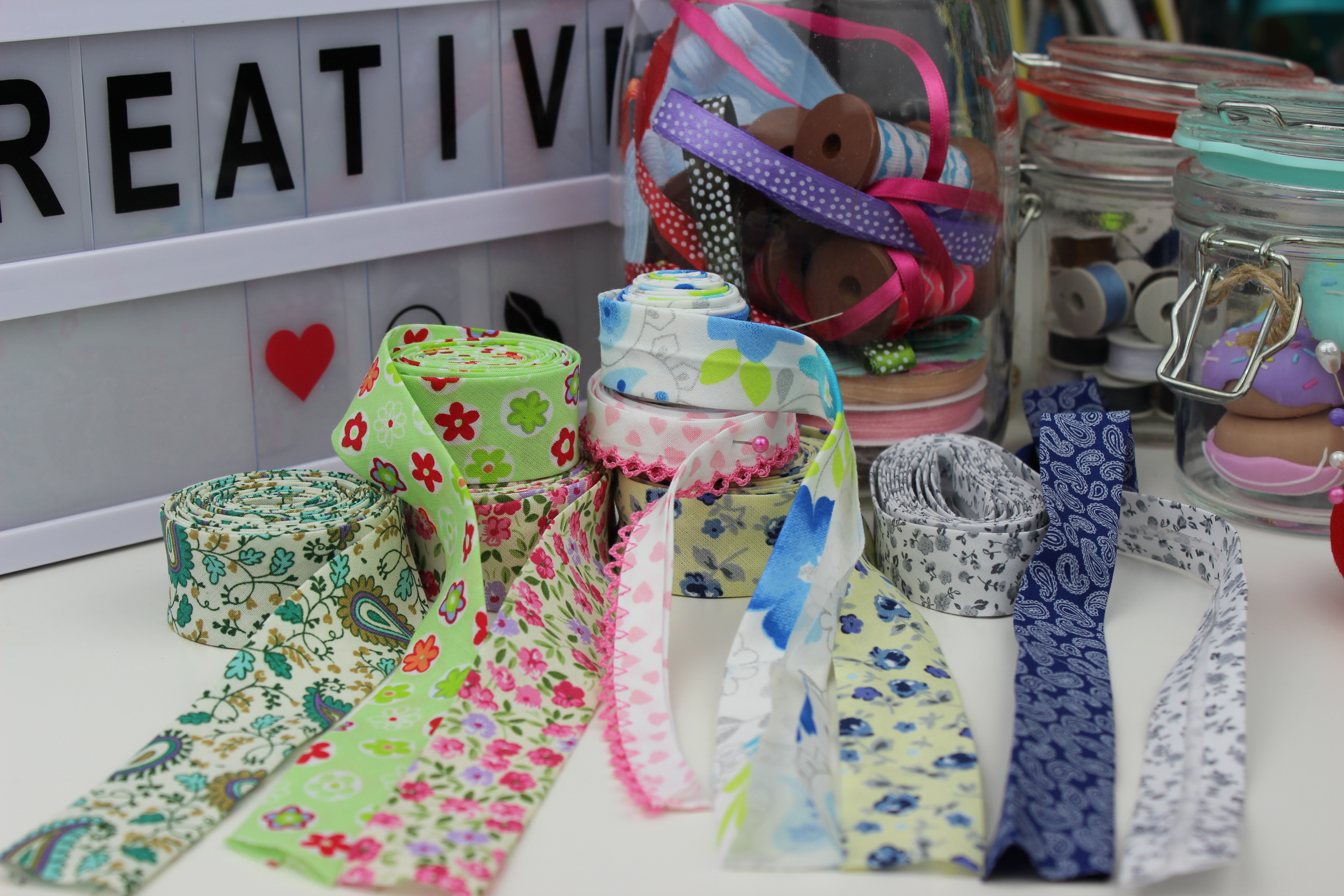 Make & Sew Your Own Bias Binding Tape – Modeliste Creative